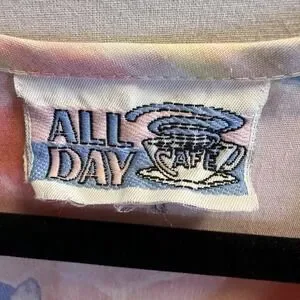 All Day Cafe | Intimates & Sleepwear | Vintage All Day Cafe Floral Snap ...